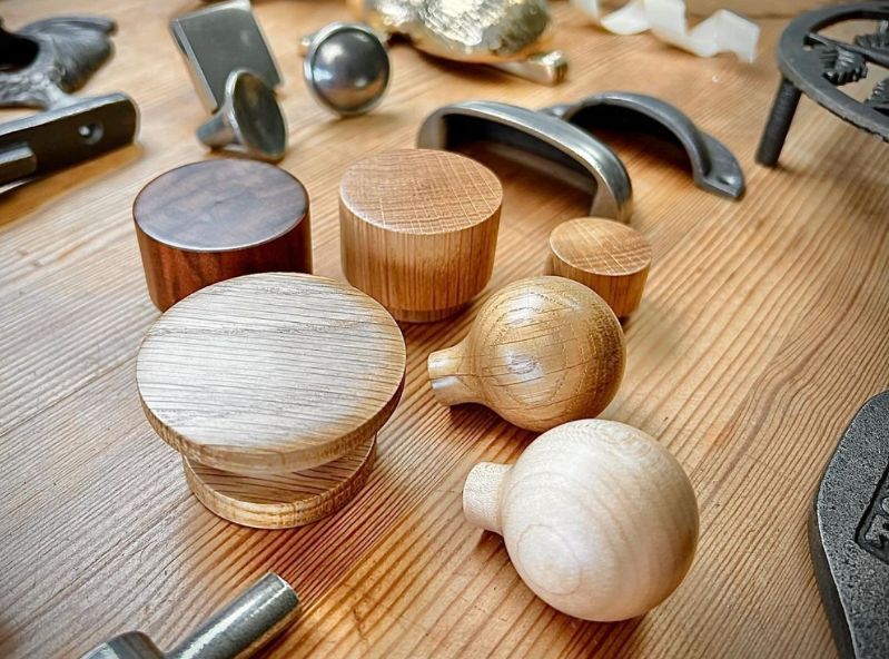The Best Farmhouse Kitchen Knobs & Handles